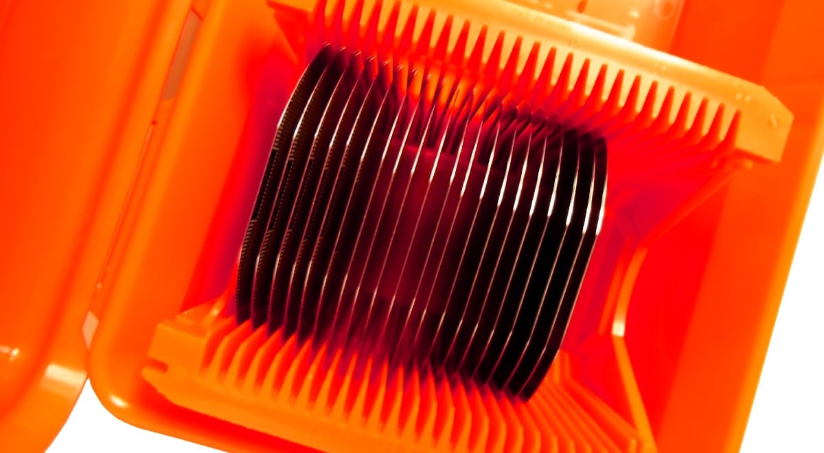 Rapid Monitoring of FOUP Outgassing with ClearFab AMC Solutions